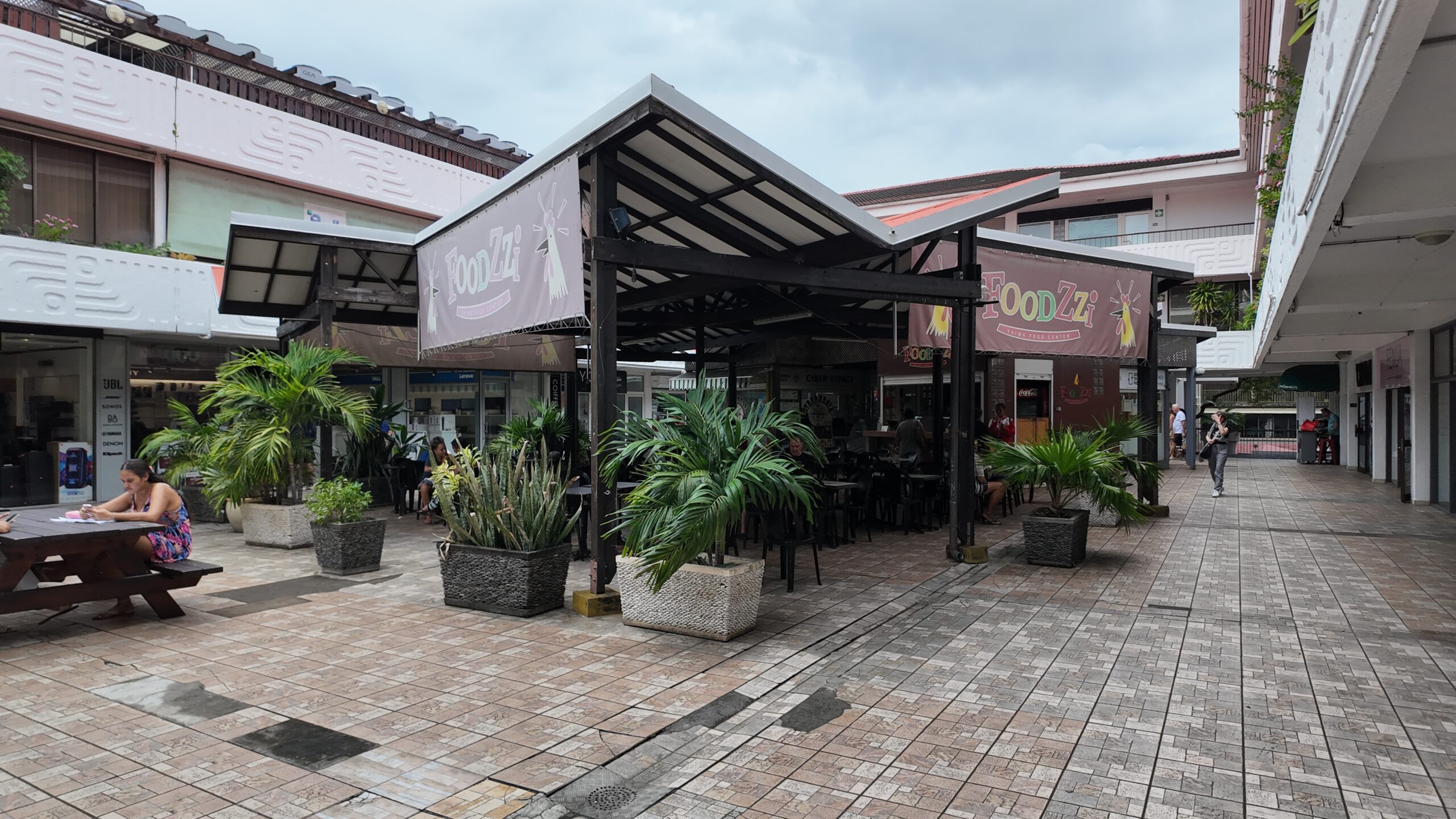 Le Centre commercial Vaima - Tahiti Pratique