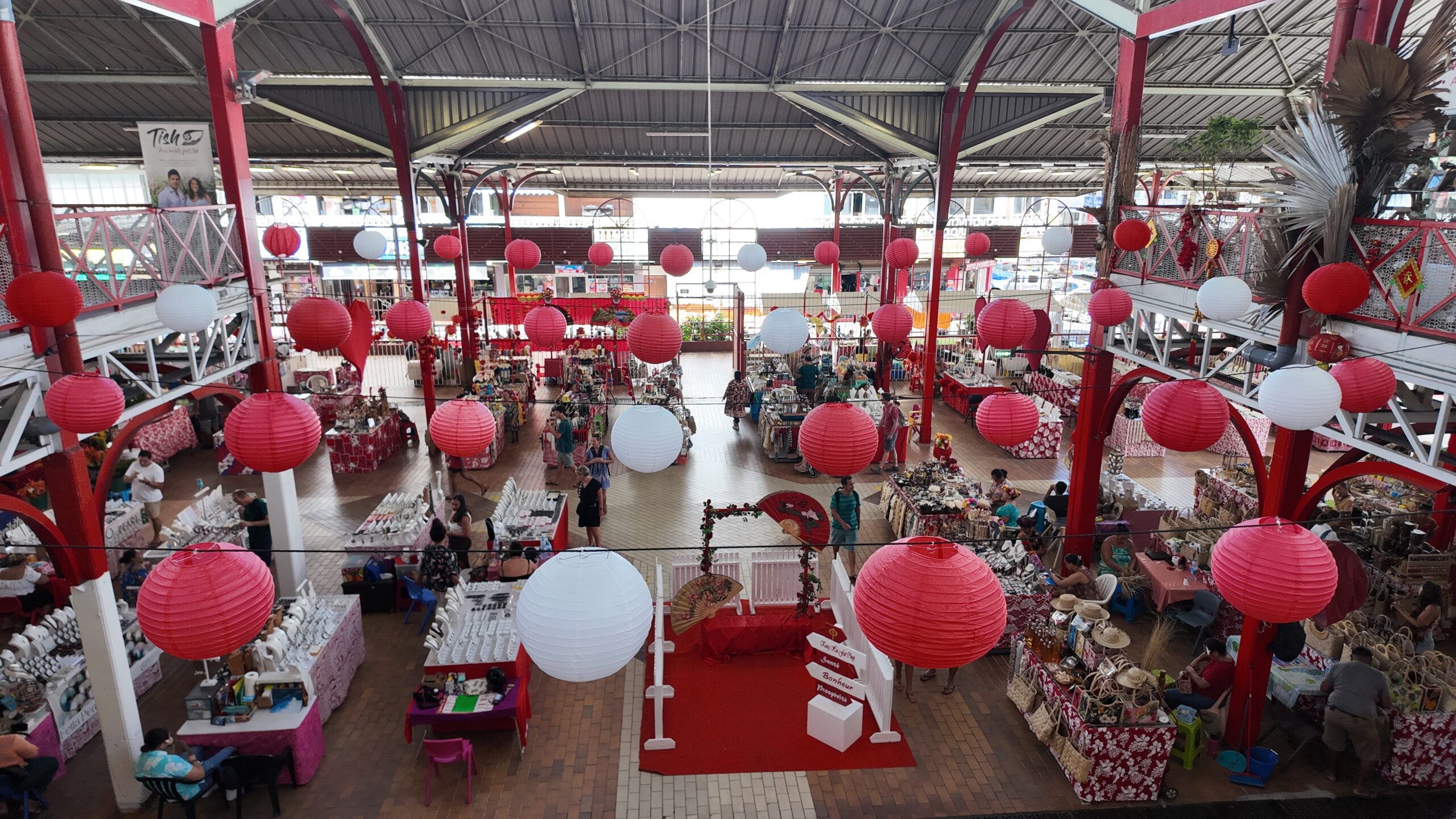 Le marché de Papeete et ses produits locaux - Tahiti Pratique